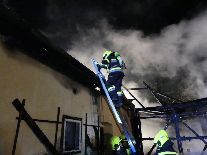 FF Bad Fischau: Brandeinsatz im Ortskern von Bad Fischau